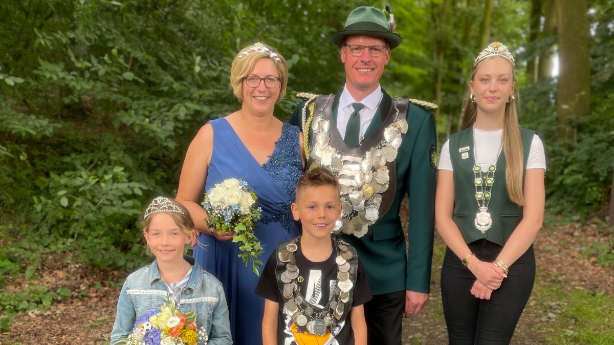Das sind die neuen Majestäten im Schützenverein Merzen