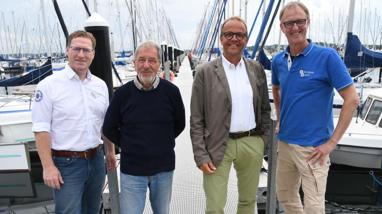 „Aalregatta“ Eckernförde: Lob für Partyverlegung in Segelhafen | SHZ