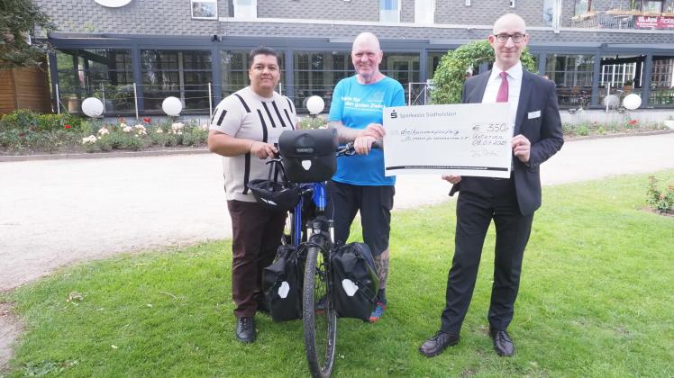 Oliver Trelenberg radelt für kranke Kinder durch Deutschland