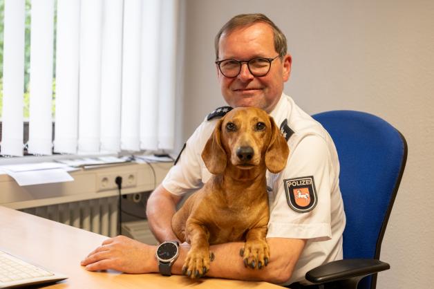 Das ist „Polizei“-Dackel Hubert von der Insel Spiekeroog