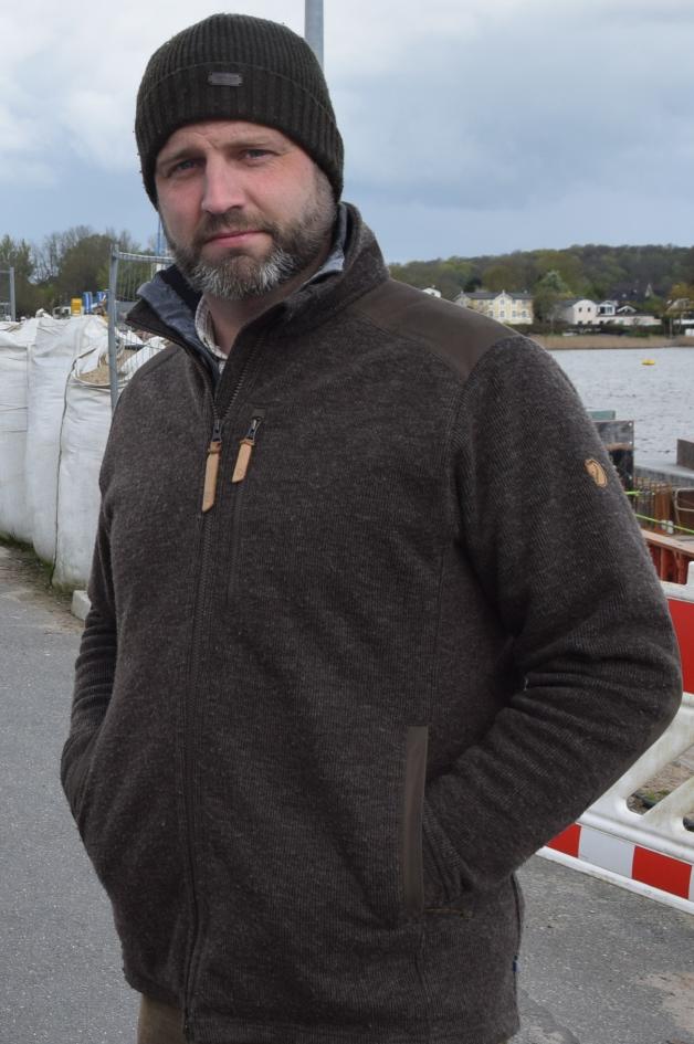 Umbau der neuen E-Fähre: Enttäuschung und Skepsis in Missunde