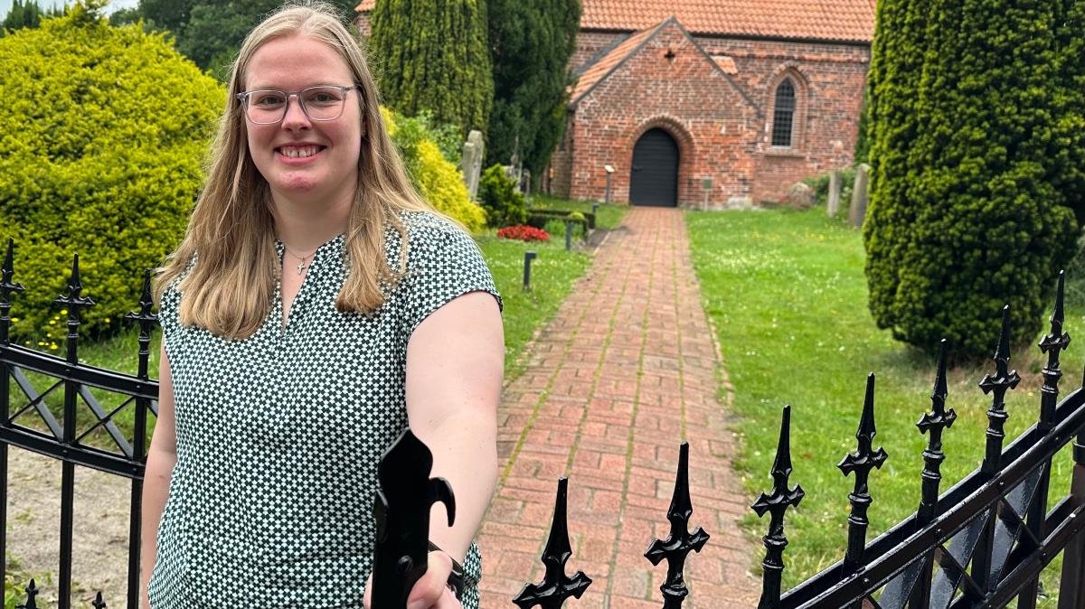 Kirche statt Wirtschaft: Schönemoors neue Pastorin Lisa Bock