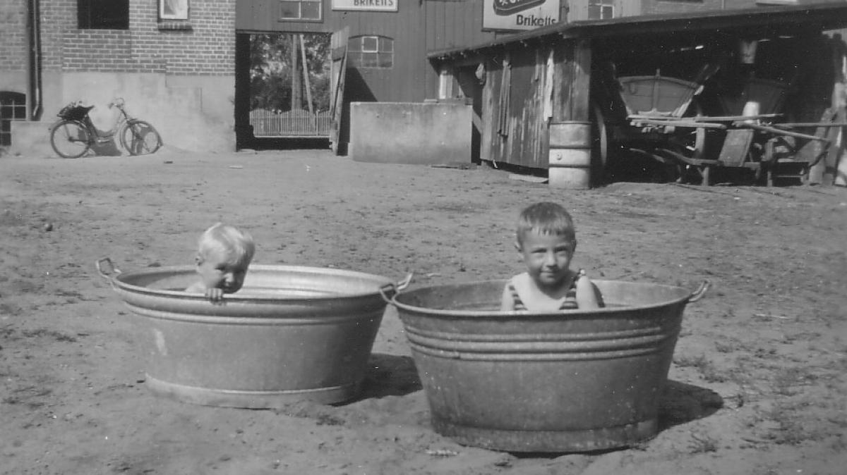 Als der Pool in Tornescher Gärten die Form einer Blechwanne hatte | SHZ