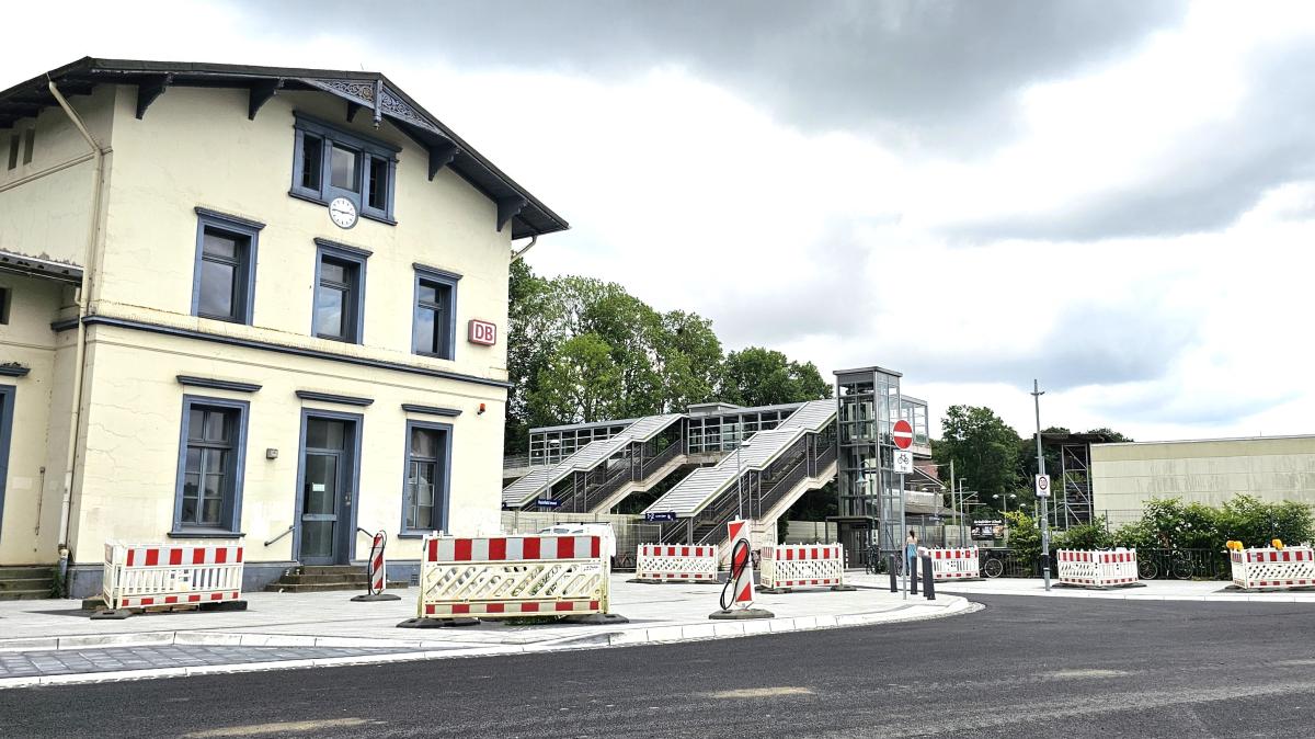 Modernes Bahnhofsumfeld in Reinfeld: Straßen wieder frei