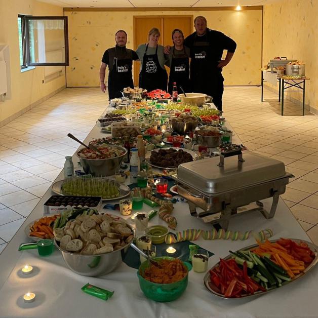 Köche im Zeltlager: So werden Kinder in den Sommerferien satt