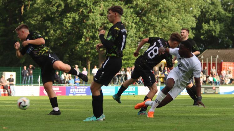 Fußball: Hetlinger MTV schlägt Moorreger SV beim Raiba-Cup