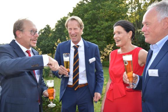 Politischer Bierabend beim Unternehmensverband Neumünster