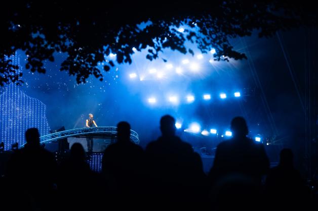 Robin Schulz zeigt beim Schlossgarten Open Air 2024 Gefühle