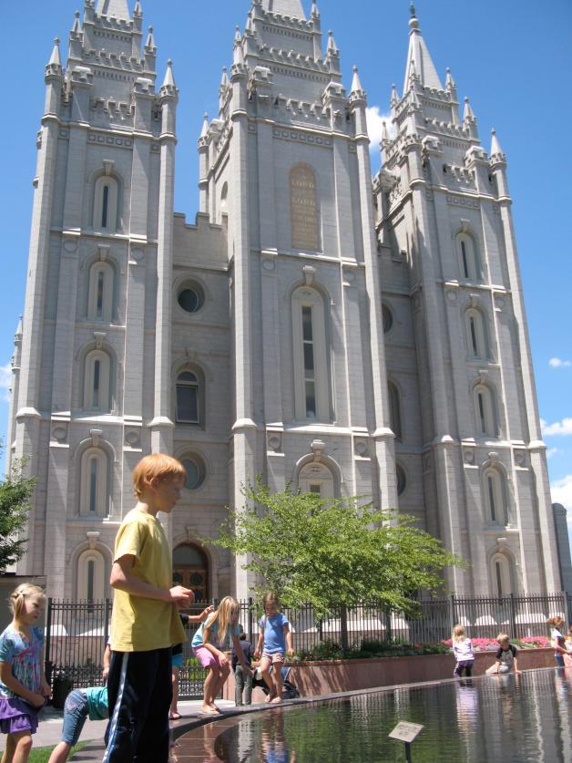 Wie junge Mormonen in Europa missionieren