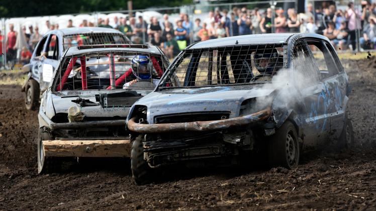 Überraschungssieg beim Stockcar-Rennen in Langeln