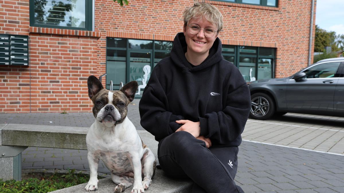 Am Gesundheitszentrum: Eine Feier zugunsten der Tiere