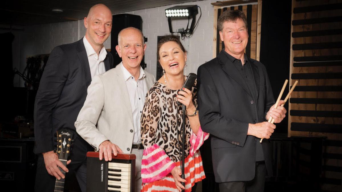 Livemusik im LiLi-Servicekino mit Ellen Obier