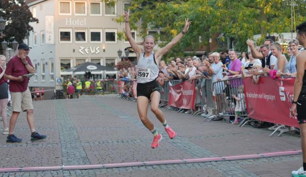 Vorjahressiegerin Ann-Christin Opitz beim Meller Stadtlauf 2024