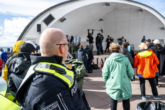 Patrick Nissen aus Flensburg dreht für „Nord Nord Mord“ auf Sylt.