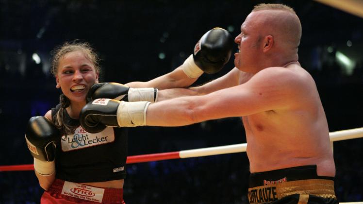 Stefan Raab vor TV-Comeback: Alle Infos zum heutigen Boxkampf