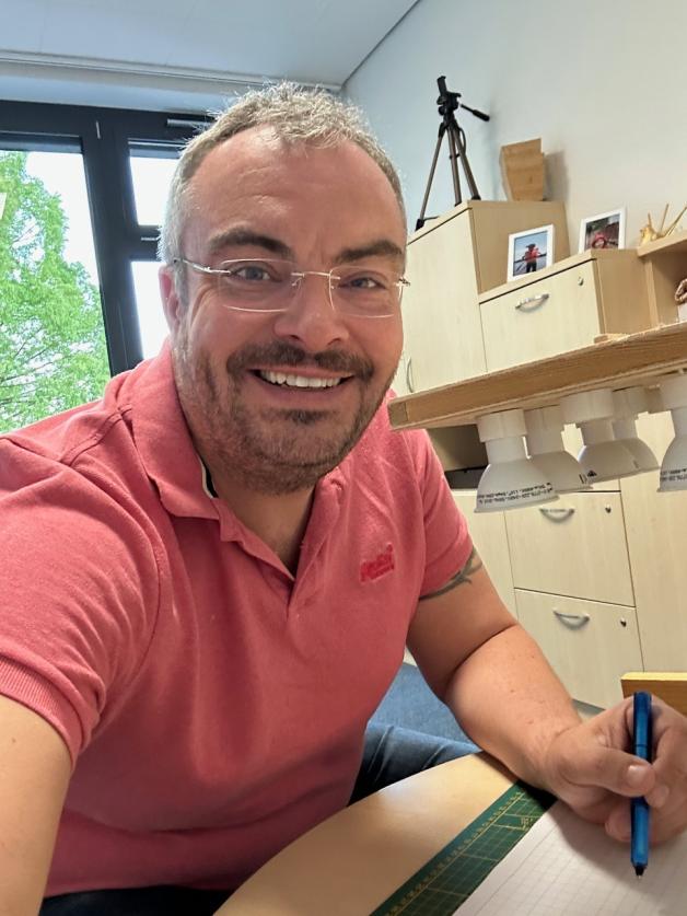 Lehrer und Youtubestar Lehrerschmidt spricht über Tod seiner Frau