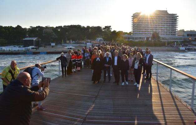 Bildergalerie: Timmendorfer Strands neue Seebrücke ist eröffnet