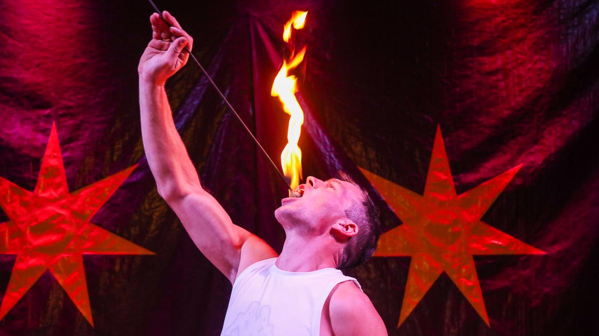 Circus Granada in Husum: Manuel Lauenburger liebt das Zirkusleben