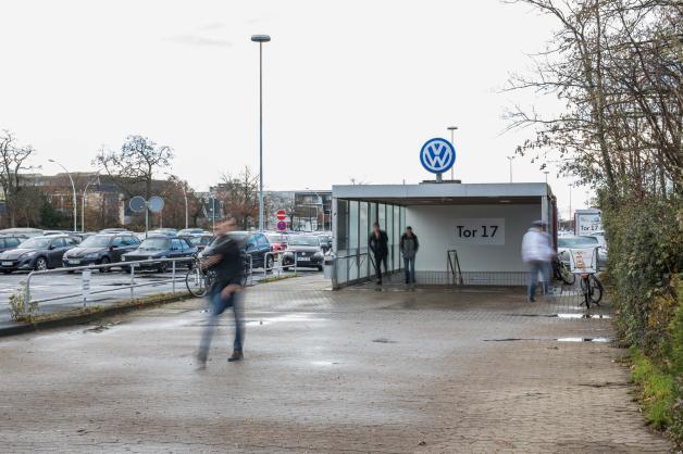VW in der Krise: Mitarbeiter sind wütend über Sparpläne