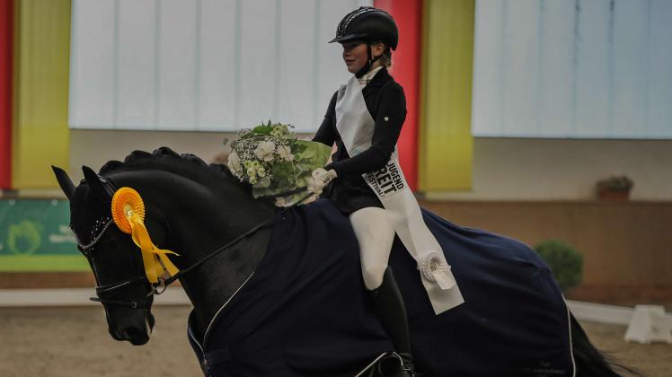 Jugend-Reitfestival: Leonora Tietje und Pia-Sophie Alswede siegen