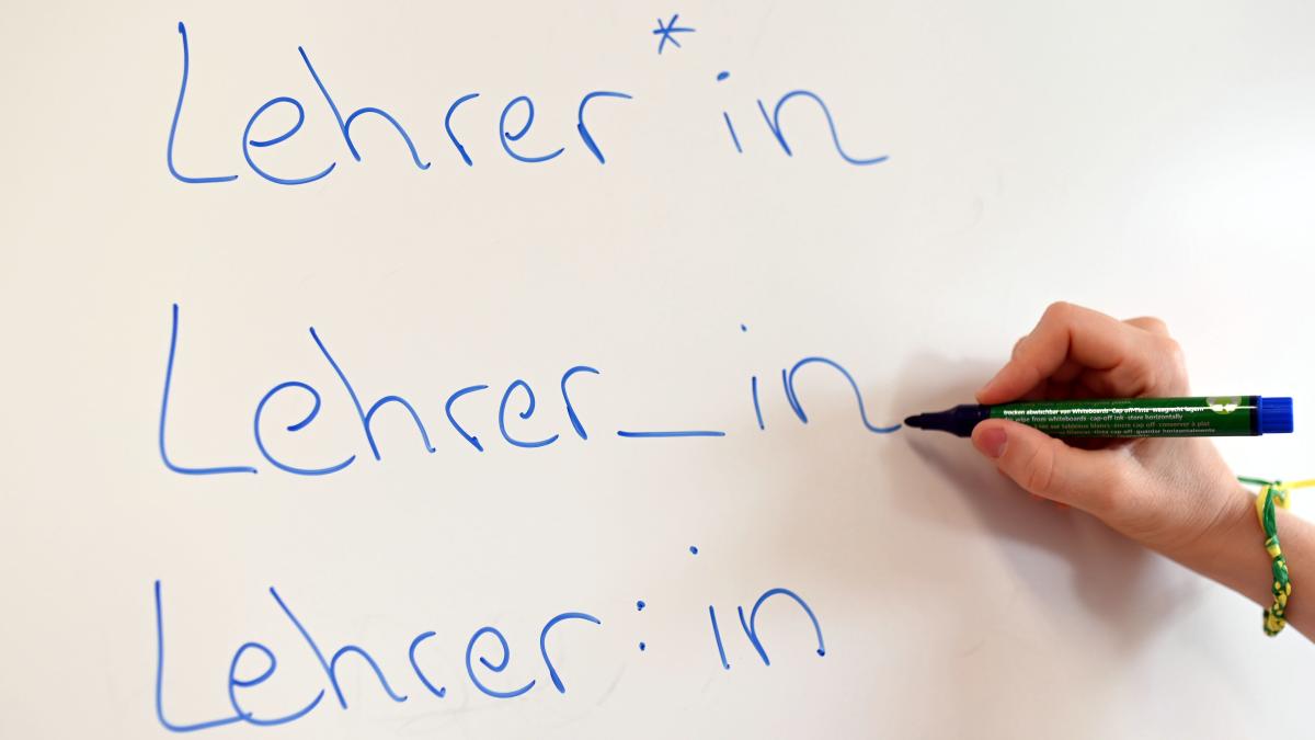 Genderverbot an Schulen: Wie Verena Brunschweiger es umgeht