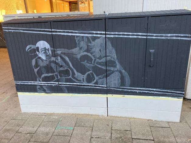 Neumünster: Kunstaktion ehrt Boxlegende Peter Weiland