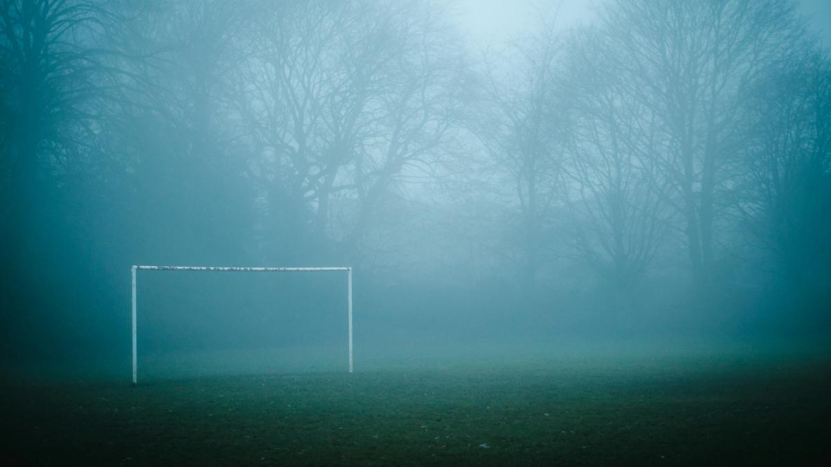 Wenn Du einsam bist, denk an Kicker Sam Bartram im Londoner Nebel