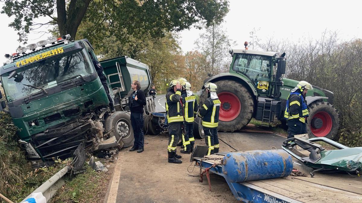 Schwerer Unfall: Lkw und Trecker kollidieren bei Lasbek