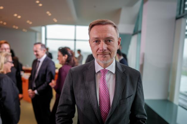 Bundeskanzler Olaf Scholz entlässt Finanzminister Lindner