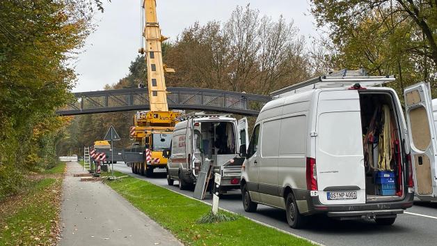 Neue Brücke des Golfclubs Osnabrück-Dütetal in Wersen installiert