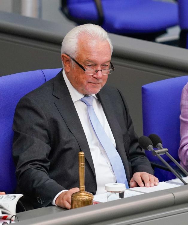 Rendsburg Eckernförde Bundestagswahl 2025: Kandidaten Wahlkreis 4