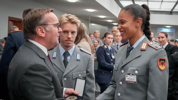 Bundeswehr: Neue Uniformen für 825 Millionen – oder diese Panzer