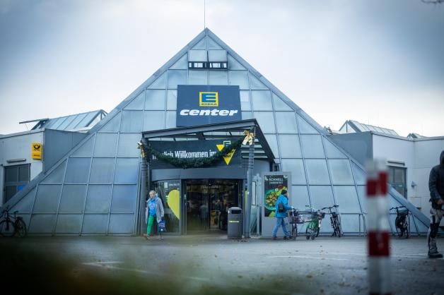 So führt Natalie Saak ihr E-Center in Osnabrück-Eversburg