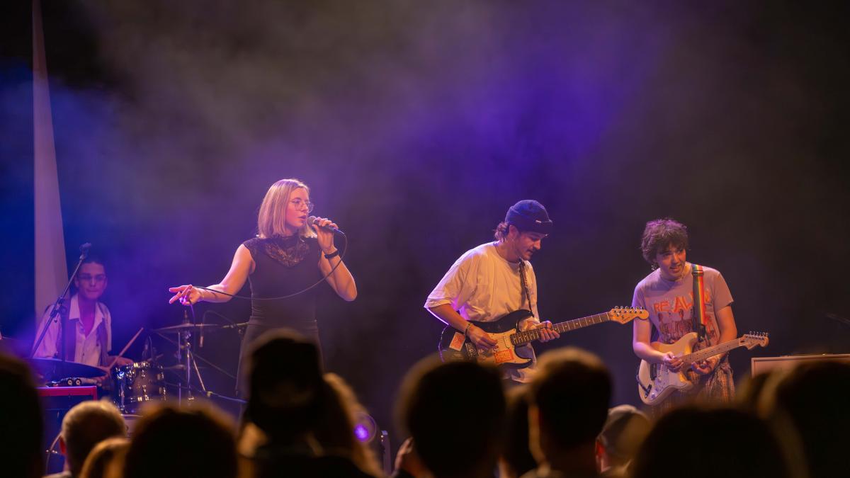 Crumbs on Carpet gewinnt „Rock in der Region“ 2024 in Osnabrück