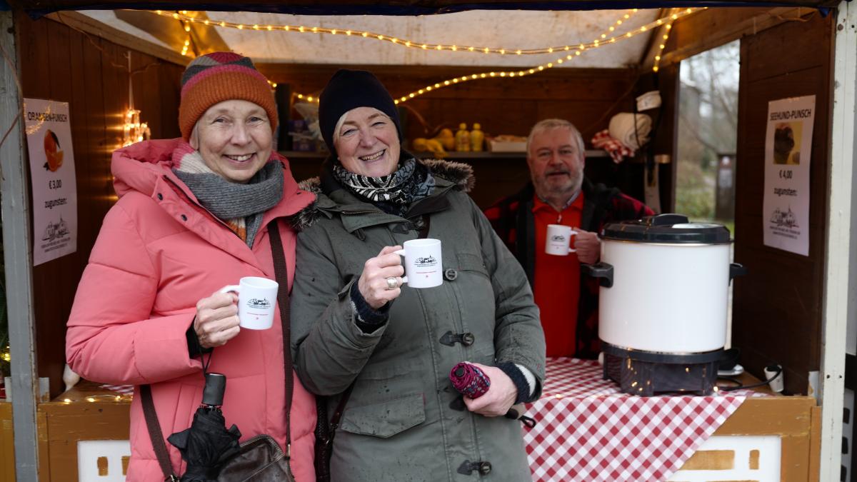 Bildergalerie: Adventsmarkt auf der Barmstedter Schlossinsel
