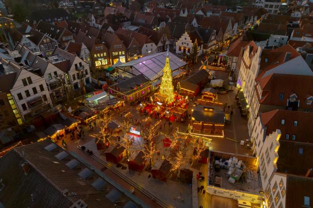 Lingen bekommt „fliegenden Weihnachtsmann“: Kritik aus Politik