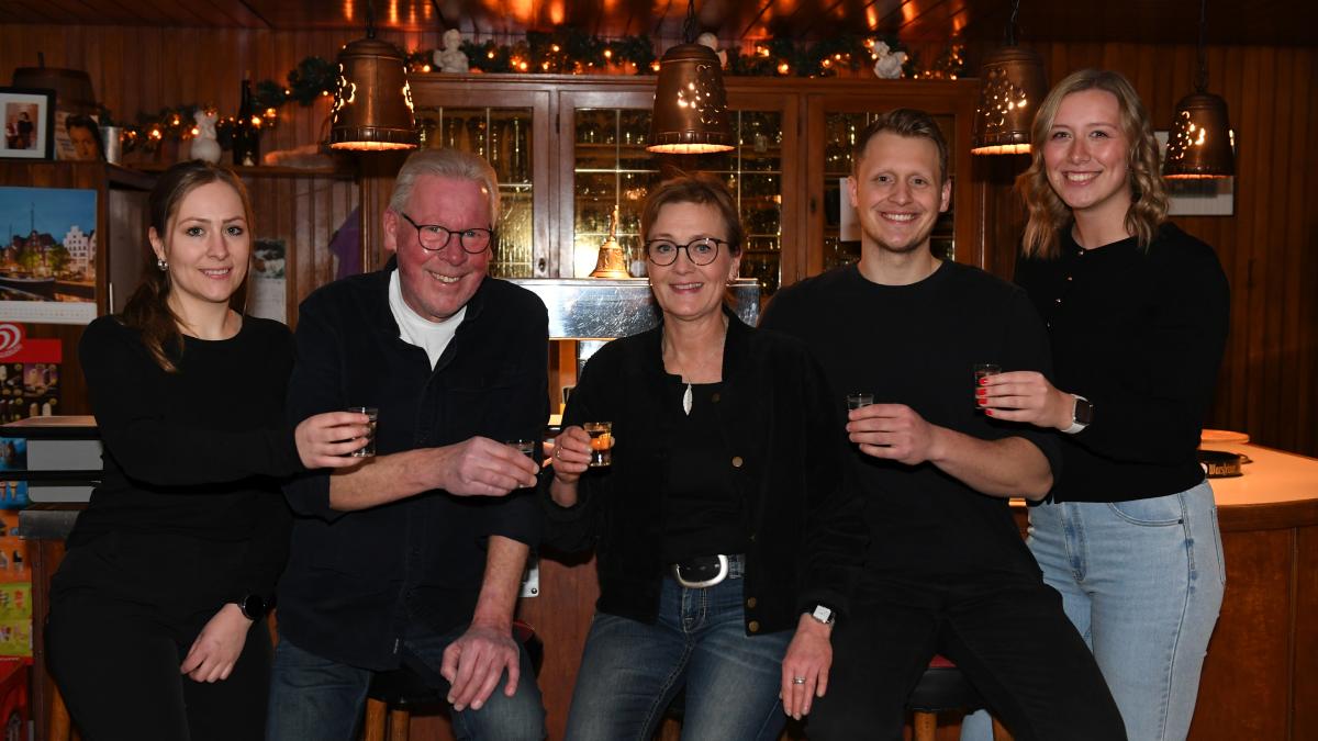 Westerkappeln: So lief der letzte Abend in der Kneipe Schoppmeyer