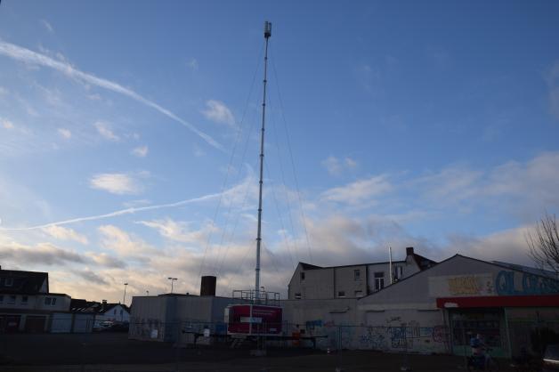 Warum der mobile Telekom-Funkmast in Barmstedt länger bleibt