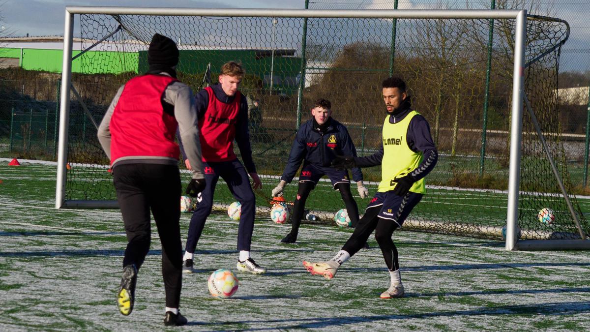 Lamine Diop: Stürmer aus der Baller League kommt zum SV Atlas