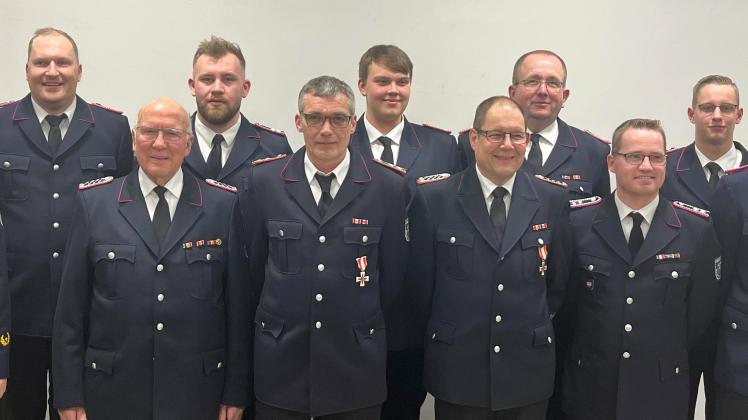 Ehrungen bei der Feuerwehr Holstenniendorf