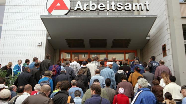 Die Krise auf dem Arbeitsmarkt wird zur Gefahr