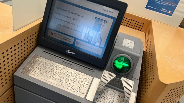 VR Bank in Holstein baut SB-Terminals in Filialen ab