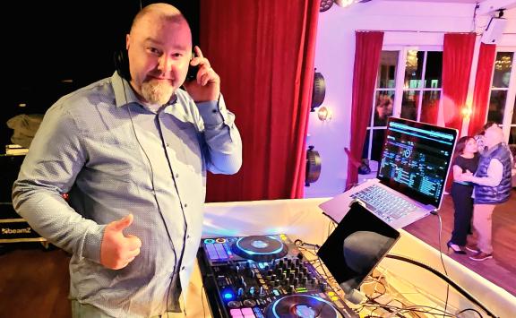 Sylt: Weltfrauentag - Party im Keitumer Friesensaal