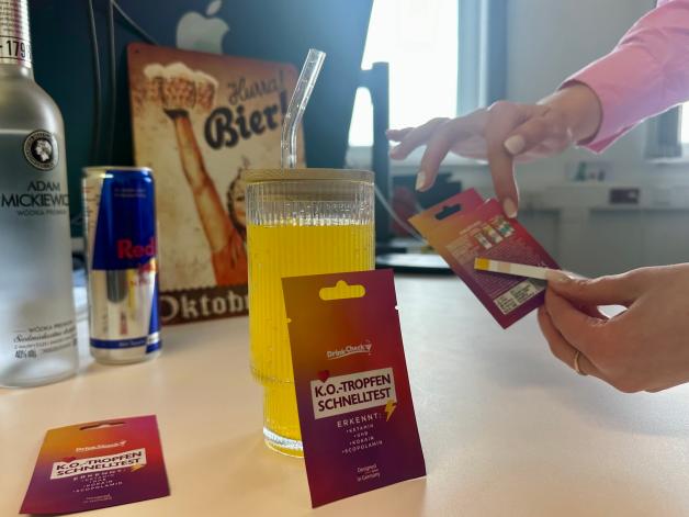 „Drink Check“-Schnelltest zum Nachweis von K.-o.-Tropfen