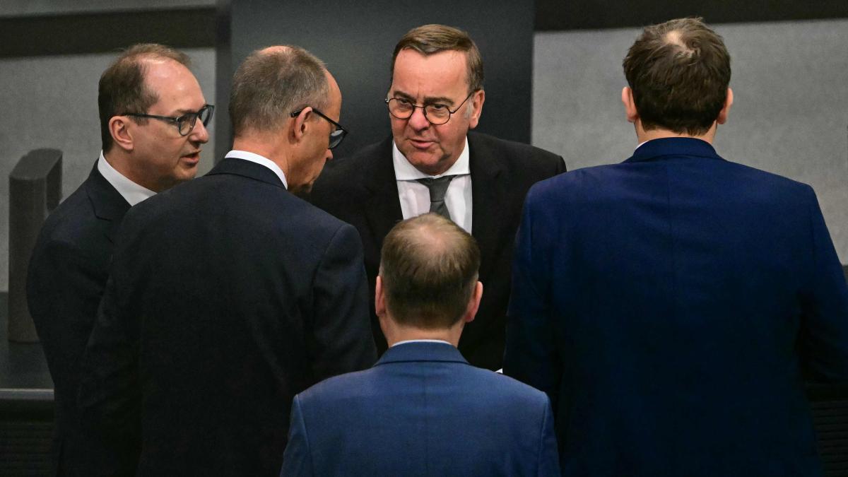 Bleibt Pistorius im Amt? SPD-Politiker hält sich bedeckt