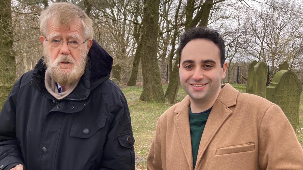 Joshua Gruenberg auf Spuren seiner jüdischen Familie in Papenburg