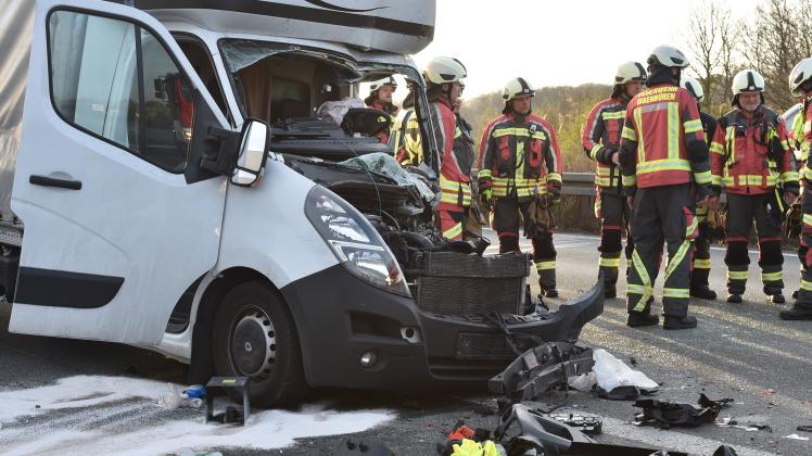 Lotte: LKW-Unfall auf A30: Fahrer lebensgefährlich verletzt
