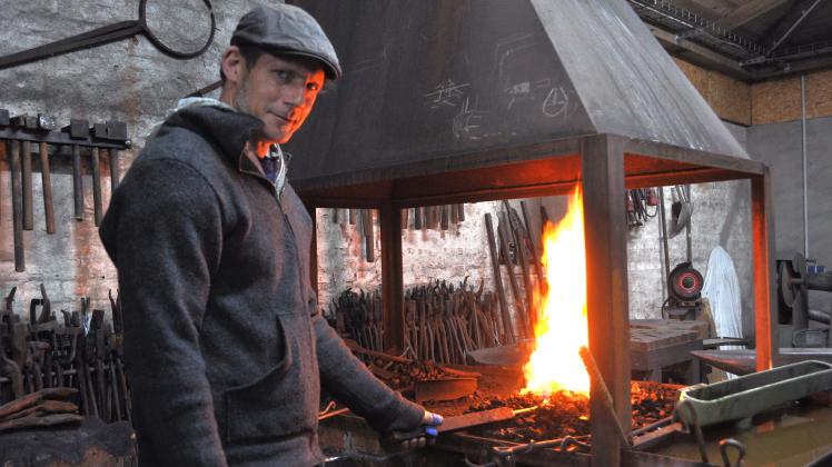 Zwischen Kunst und Geld verdienen: Kunstschmied Nils Winderlich