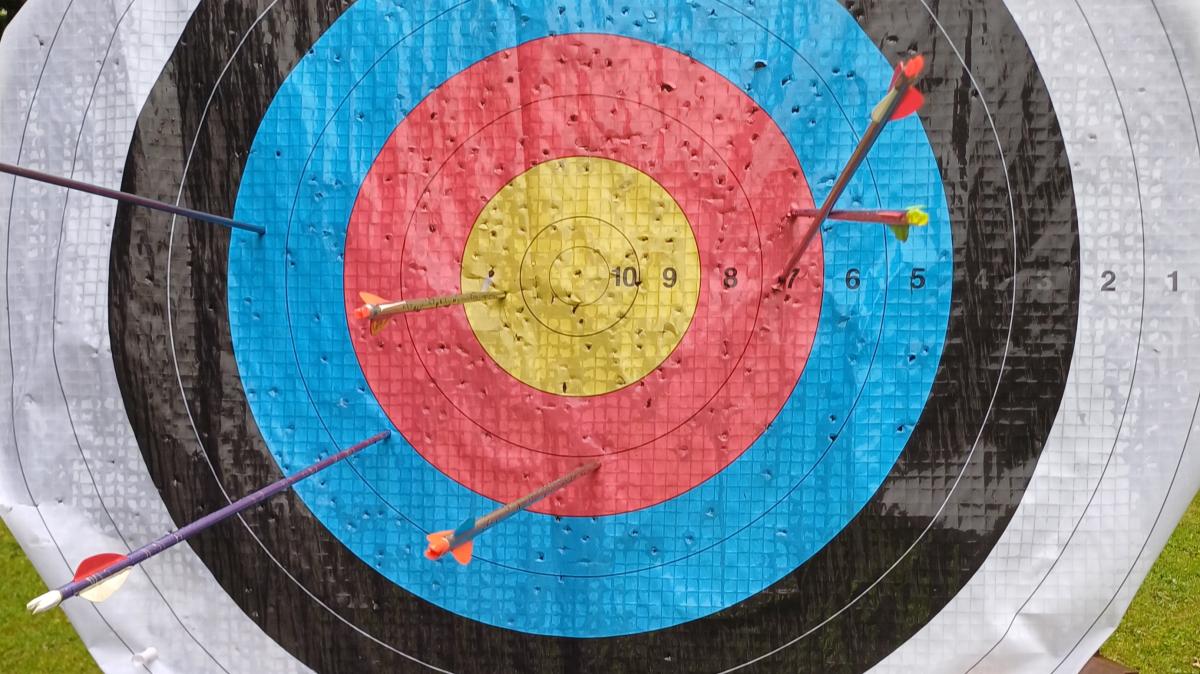 Bersenbrück-Ankum: Landfrauen testen Bogenschießen