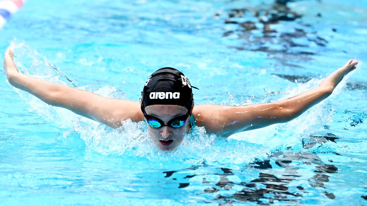 Delmenhorster Schwimmerin Alina Meyer holt historisches DM-Gold